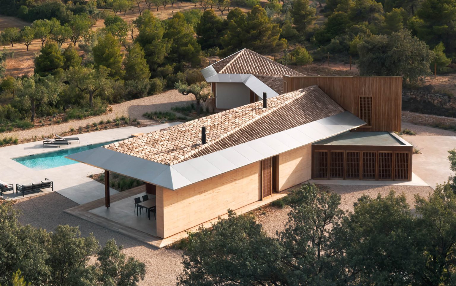 Rammed Earth House - ZEST architecture